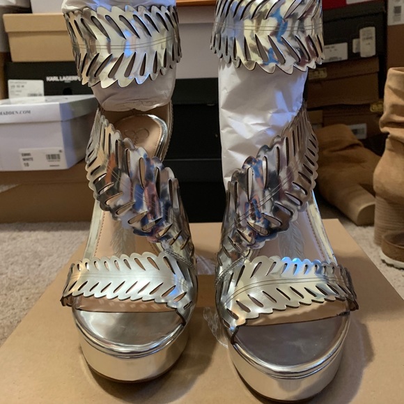 Jessica Simpson | Shoes | Jessica Simpson Azure Silver Platform Heel 95 ...